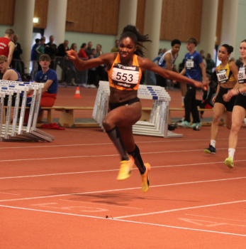 Delisha Domingos mit Fabelzeit - Berliner Leichtathletik Verband e.V.